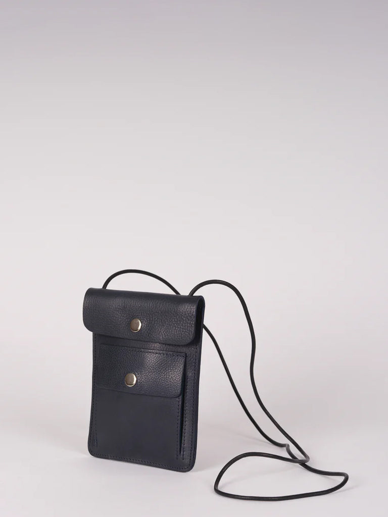Kate Sheridan Scout Bag in Navy – Maze