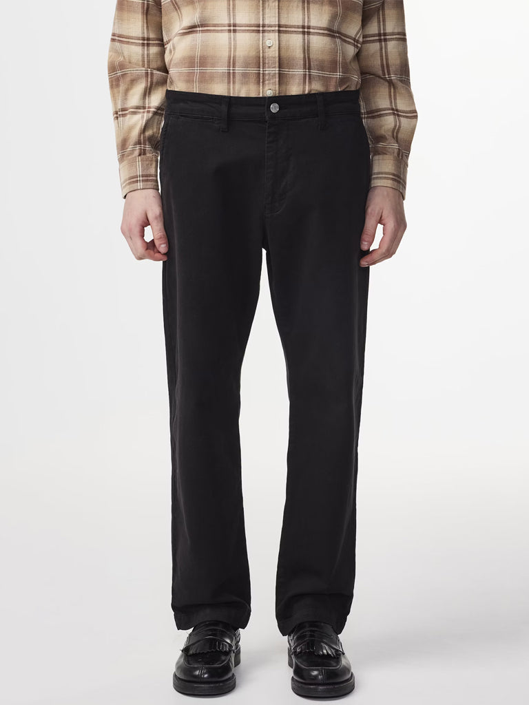 NN07 Aden Chino in Black – Maze