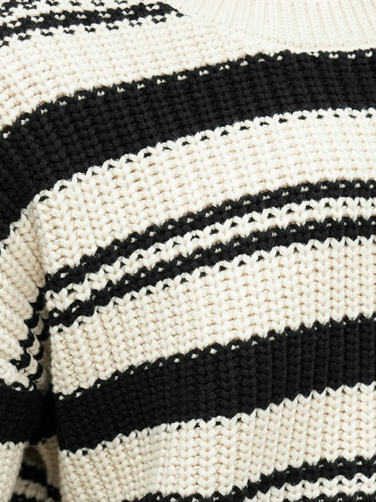 Selected Selma O-Neck Sweater in Birch Black – Maze